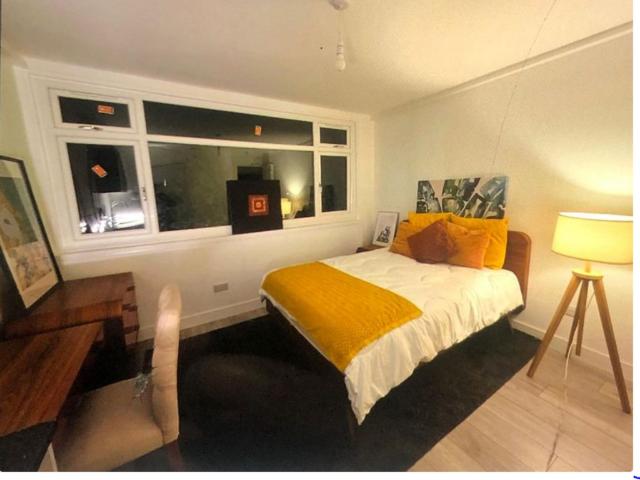 Studio flat for rent in 128 Coburg Crescent Studio 5, SW2