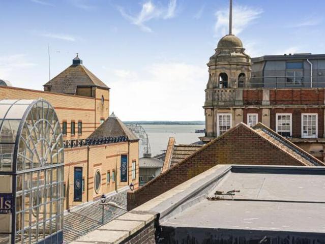 Studio flat for rent in 17 High Street, Southend On Sea, SS1