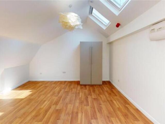 Studio flat for rent in 17 Park Place, Flat 10, Clifton, Bristol, BS8