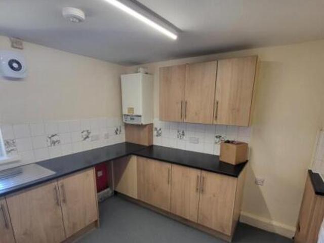 Studio flat for rent in 150 Crag Road, Shipley, West Yorkshire, BD18