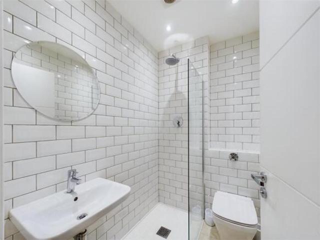 Studio flat for rent in 19 Wellington Street, Leeds, LS1 4JF, LS1