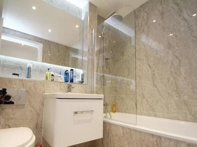 Studio flat for rent in 1D Vale Road Portslade East Sussex BN41 1BA BN41