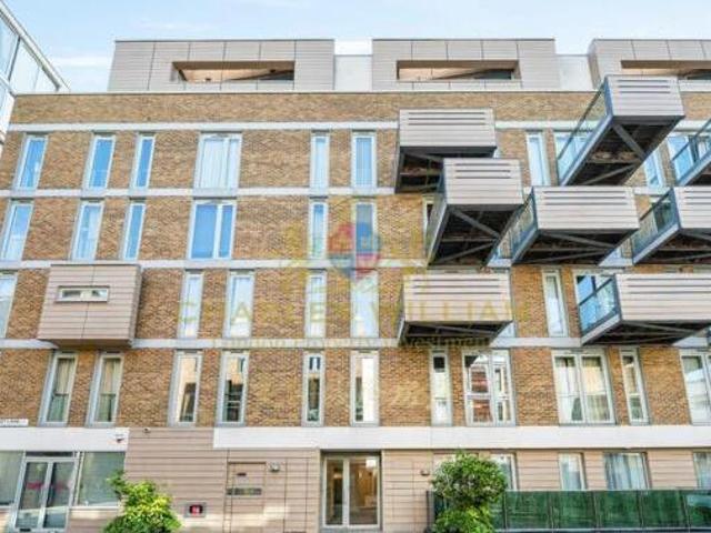 Studio Flat For Rent In 2 East Lane, London