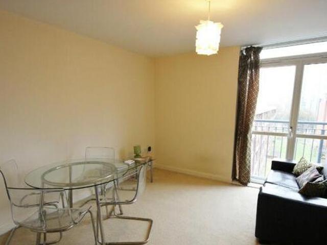Studio Flat For Rent In 2 William Street