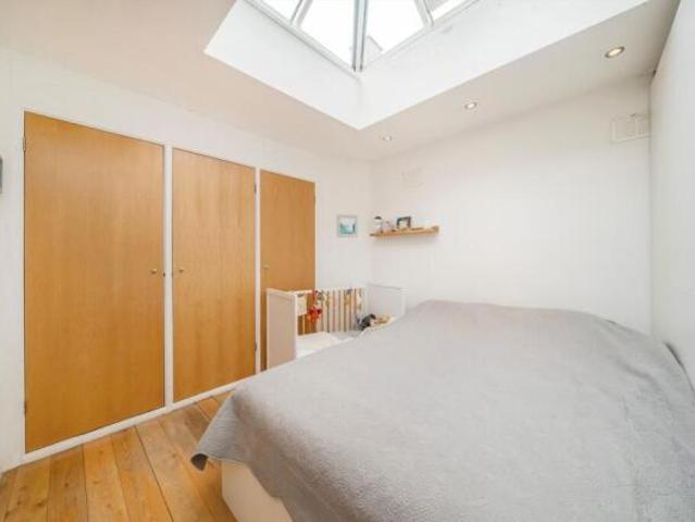 Studio flat for rent in Tangier Road, Richmond, TW10