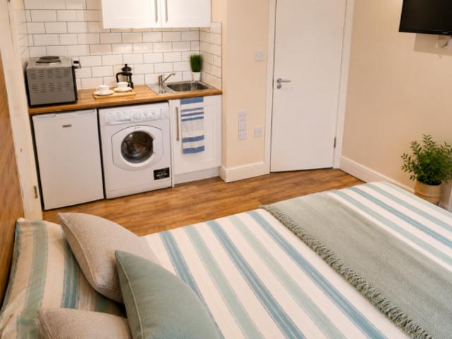 Studio flat for rent in Tabley Road, London, N7