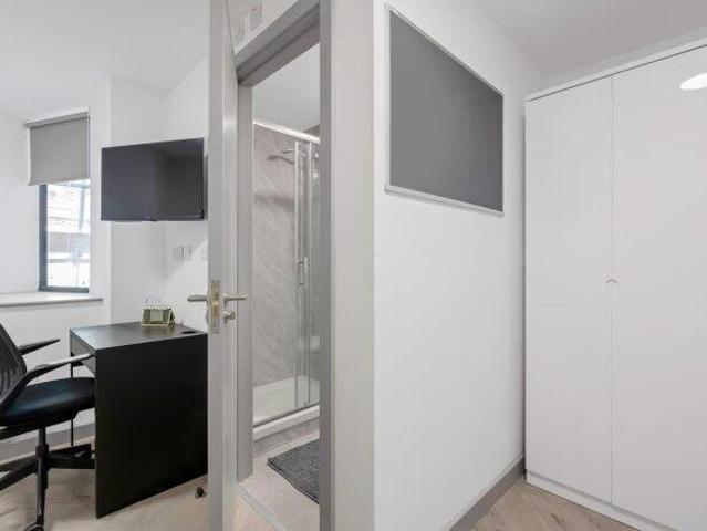 Studio flat for rent in Talbot Street, NG1