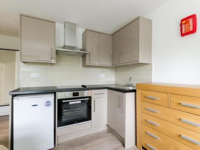 Studio flat for rent in Talgarth Road, West Kensington, London, W14