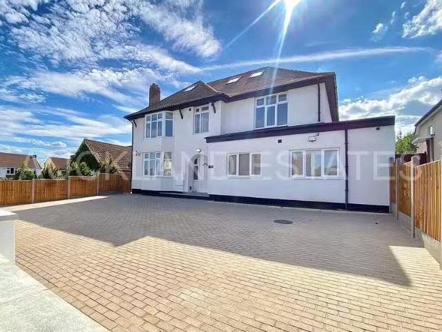 Studio flat for rent in Tempest Avenue, Potters Bar, EN6
