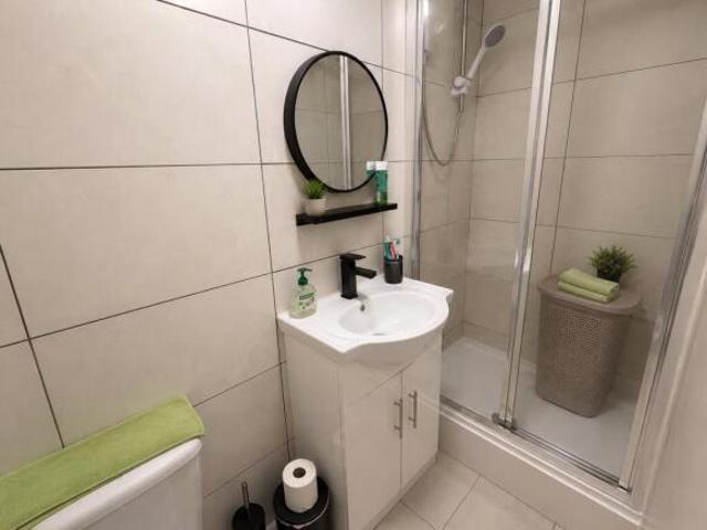 Studio flat for rent in Teignmouth Road, Birmingham, B29