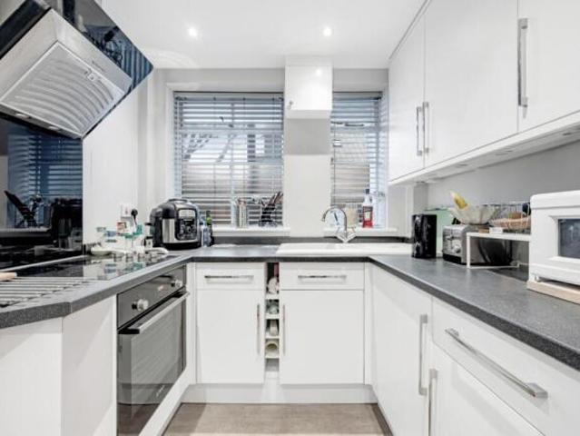 Studio flat for rent in The Grampians, Shepherds Bush Road, London, W6
