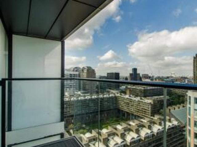 Studio flat for rent in The Heron, City, London, EC2Y