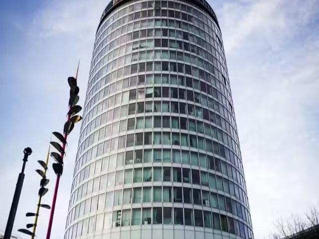 Studio flat for rent in The Rotunda, 150 New Street, B2 4PE, B2