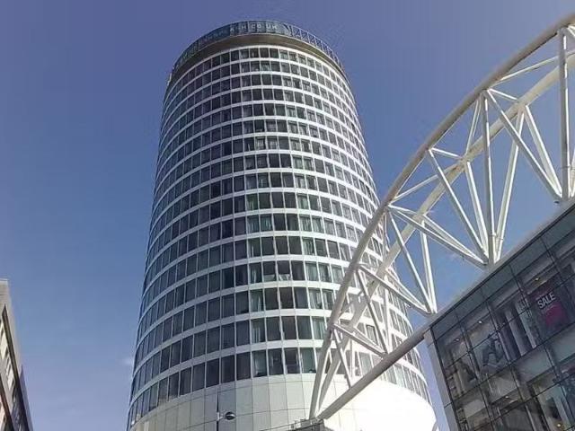 Studio flat for rent in The Rotunda, 150 New Street, B2
