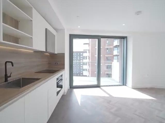 Studio flat for rent in Three Water, Skyline Apartments, Makers Yard, Tower Hamlets, London, E3