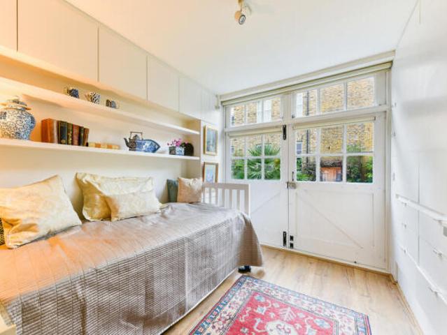 Studio flat for rent in Thurloe Place Mews, SW7