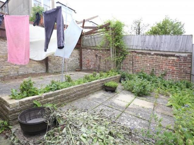 Studio flat for rent in Tivoli Crescent, Brighton, BN1
