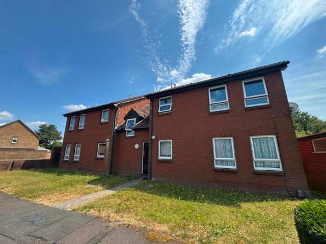 Studio flat for rent in Tolpuddle Gardens, Bournemouth, BH9