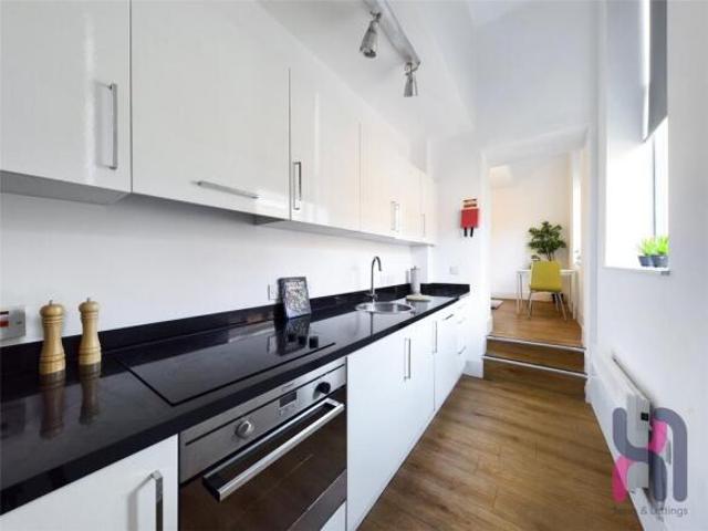 Studio flat for rent in Town Hall, Bexley Square, Salford, Manchester, M3