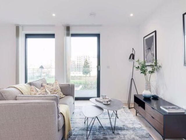Studio flat for rent in Treacle Works, Caravel House, E16