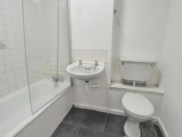 Studio flat for rent in Twyford Avenue, Portsmouth, PO2