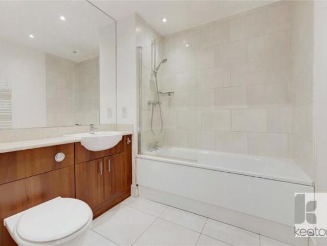 Studio flat for rent in Turner House, 22 McMillan Street, London, SE8