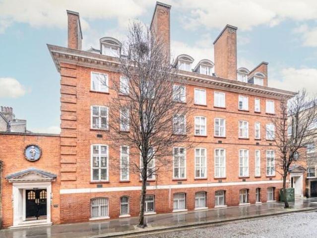 Studio flat for rent in Udall Street London SW1P