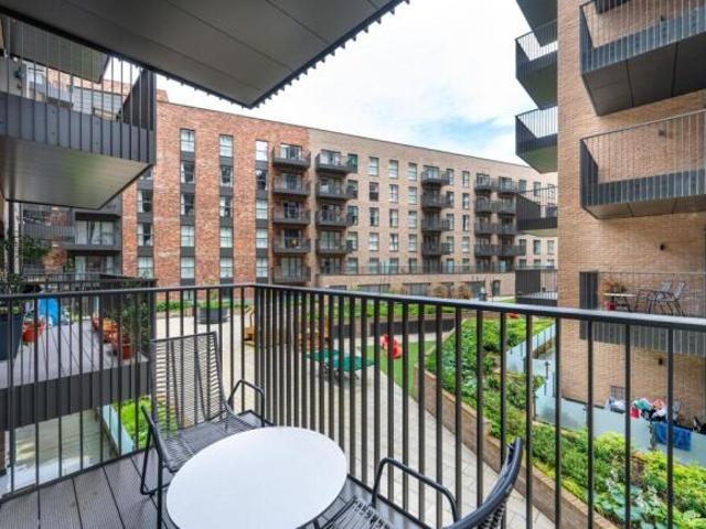 Studio flat for rent in UNCLE Colindale, London, NW9