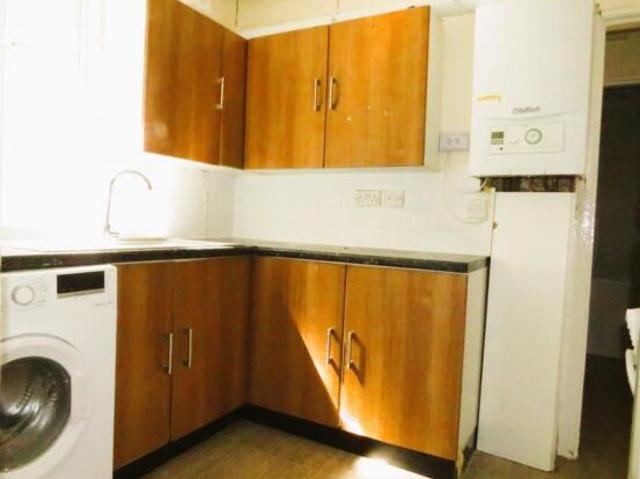 Studio flat for rent in Upton Lane, London, E7