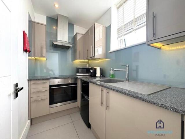 Studio flat for rent in Urban House, Chase Side, London, N14