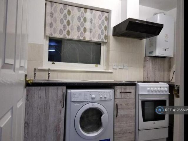 Studio flat for rent in Vachel Road, Reading, RG1