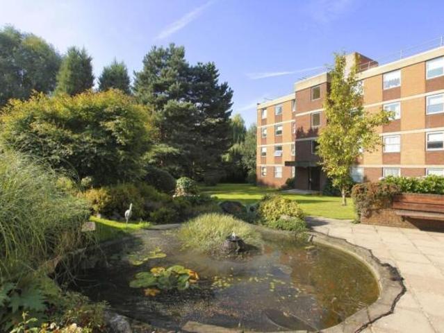 Studio flat for rent in Verulam Court, Woolmead Ave, London, NW9