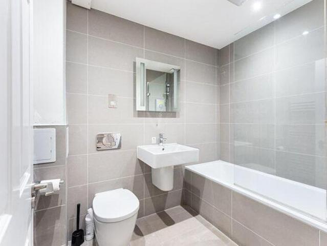 Studio flat for rent in Vincent Square, Westminster, SW1P