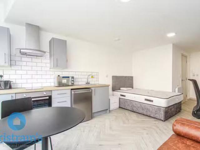 Studio flat for rent in Victoria Street, Derby City Centre, DE1
