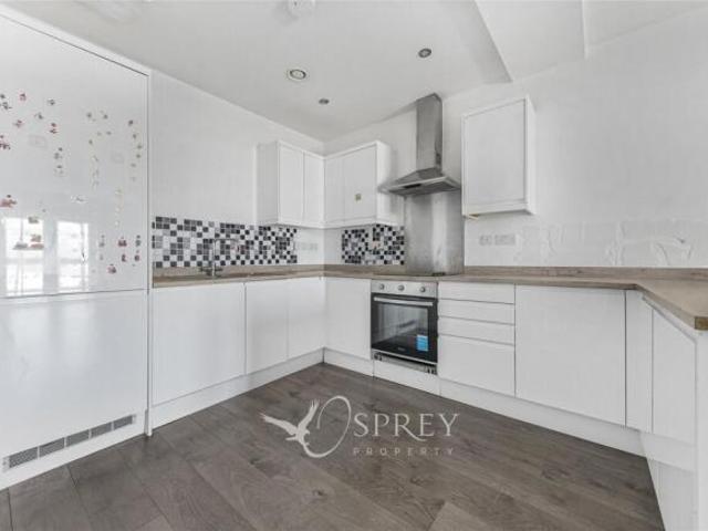 Studio flat for rent in Vicarage Farm Road, Peterborough, PE1