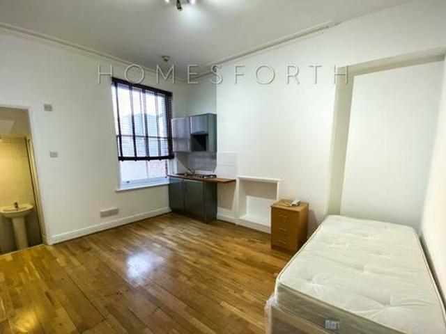 Studio flat for rent in Viva Court Kilburn High Road London NW6