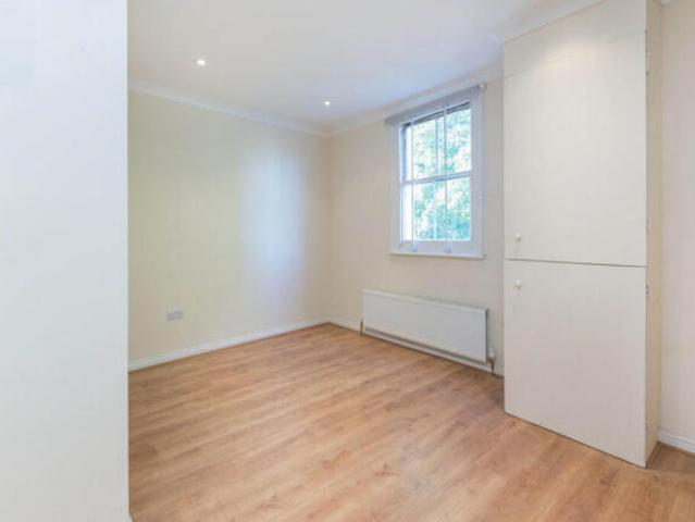 Studio flat for rent in Wandsworth Bridge Road, London, SW6