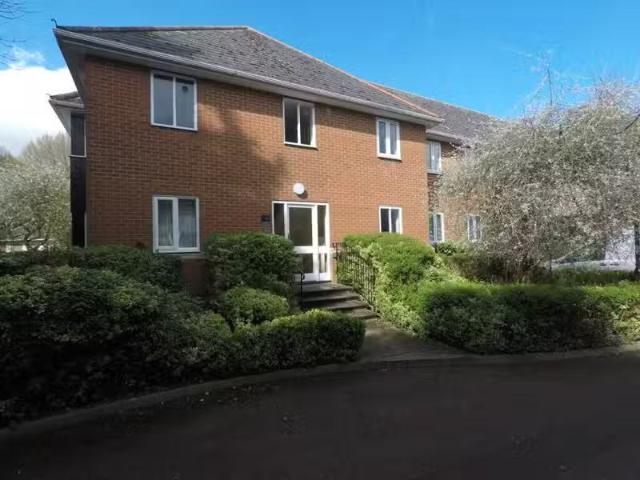 Studio flat for rent in Walsingham Close, Hatfield, Hertfordsh.