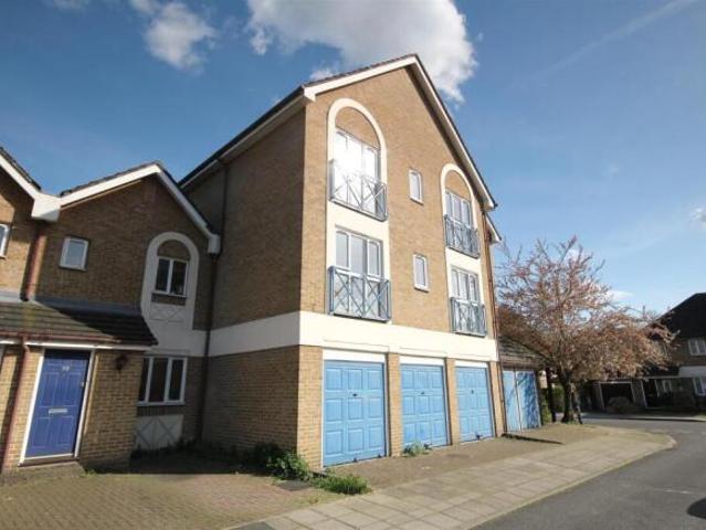 Studio flat for rent in Water Lane, London, SE14