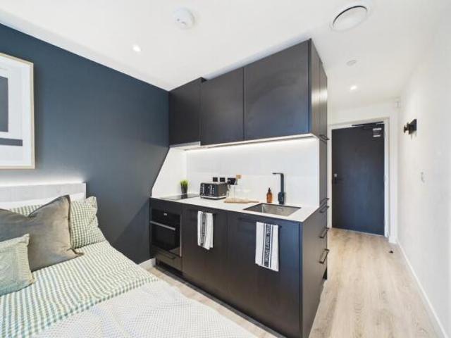 Studio flat for rent in Water Street, Manchester, Greater Manchester, M3