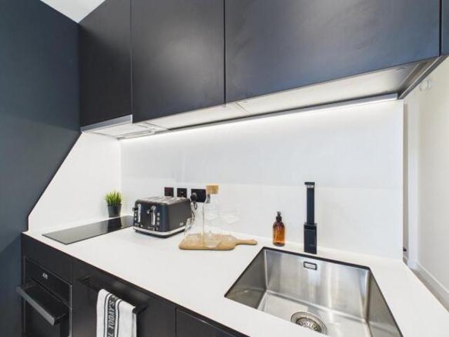 Studio flat for rent in Water Street, Manchester, Greater Manchester, M3