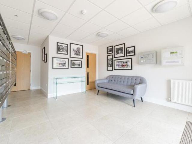 Studio flat for rent in Waterside House, Peartree Bridge MK6