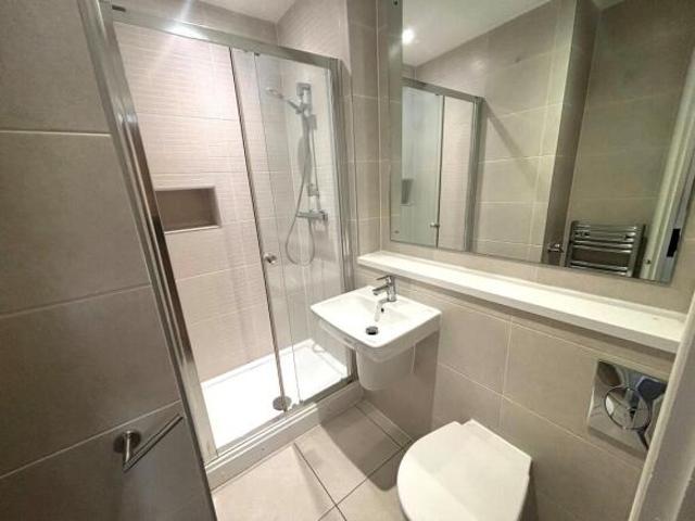 Studio flat for rent in Waterside House, Peartree Marina, MK6