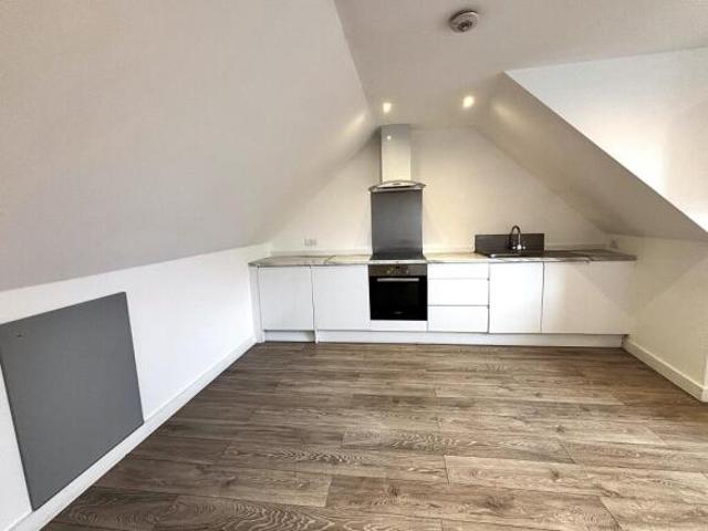Studio flat for rent in Watford Way, Hendon, London, NW4