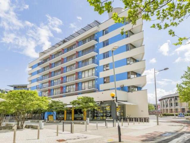 Studio flat for rent in Waverley House, City Centre, BS1