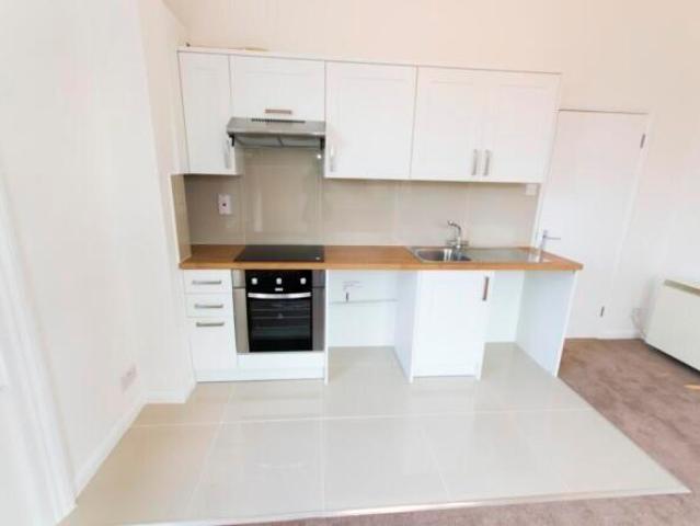 Studio flat for rent in Wellington Road, BN2