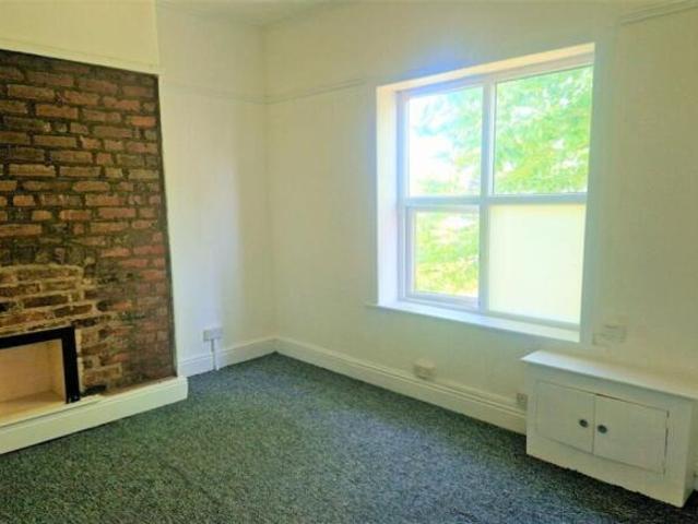 Studio flat for rent in Wellington Road North, Stockport, SK4