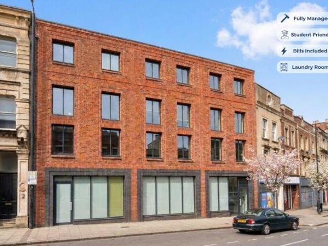 Studio flat for rent in West Street, Bristol, BS2