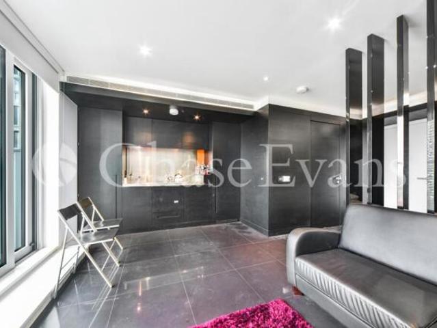 Studio flat for rent in West Tower, 1 Pan Peninsula Square, Canary Wharf, London, E14