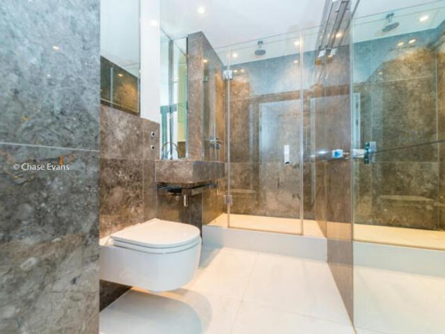Studio flat for rent in West Tower, 1 Pan Peninsula Square, Canary Wharf, London, E14